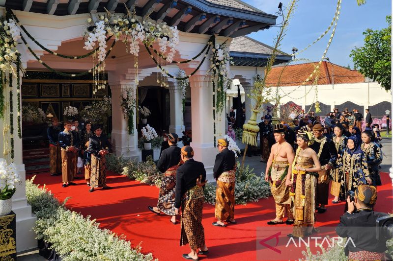 Jokowi: Ngunduh Mantu Kaesang-Erina Wujud Nguri-Uri Budaya | Asumsi